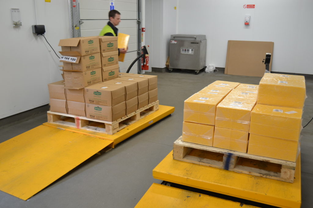 Contract Packing Services | Transportation | Edwards Transport